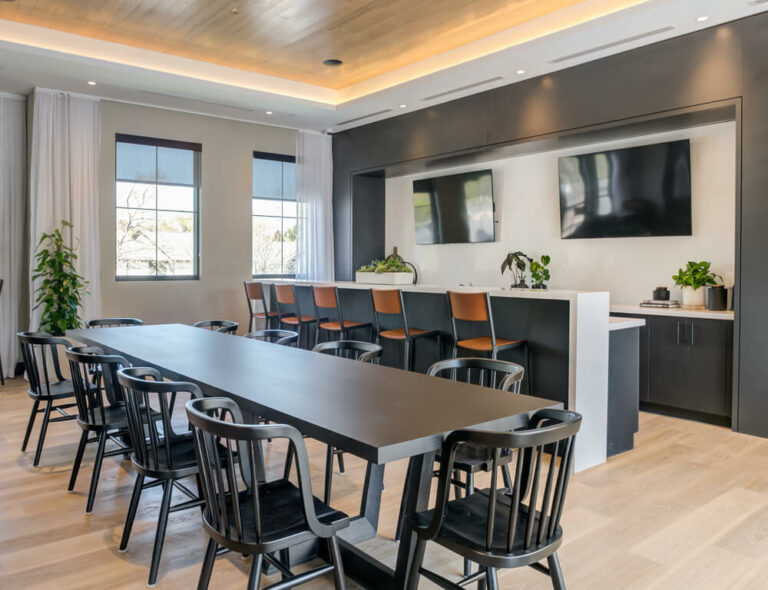 Photos of Apartments & Amenities | Hunters Glen