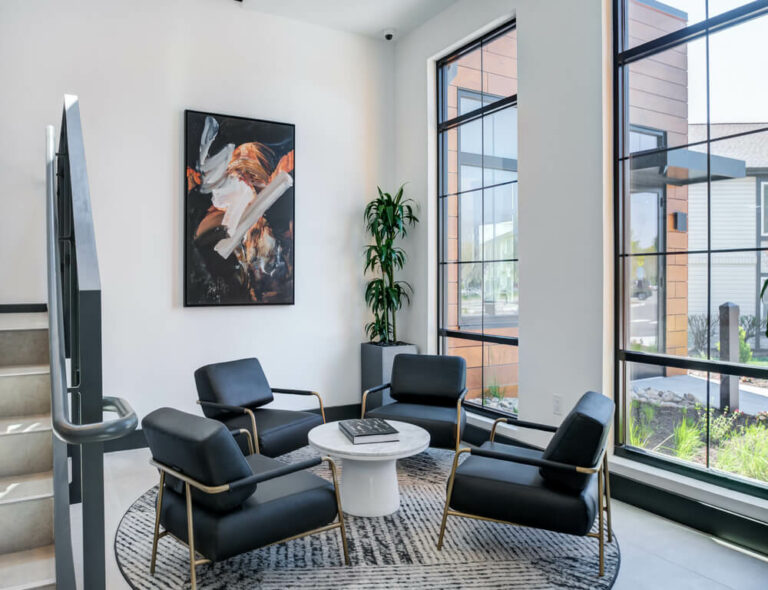 Photos of Apartments & Amenities | Hunters Glen