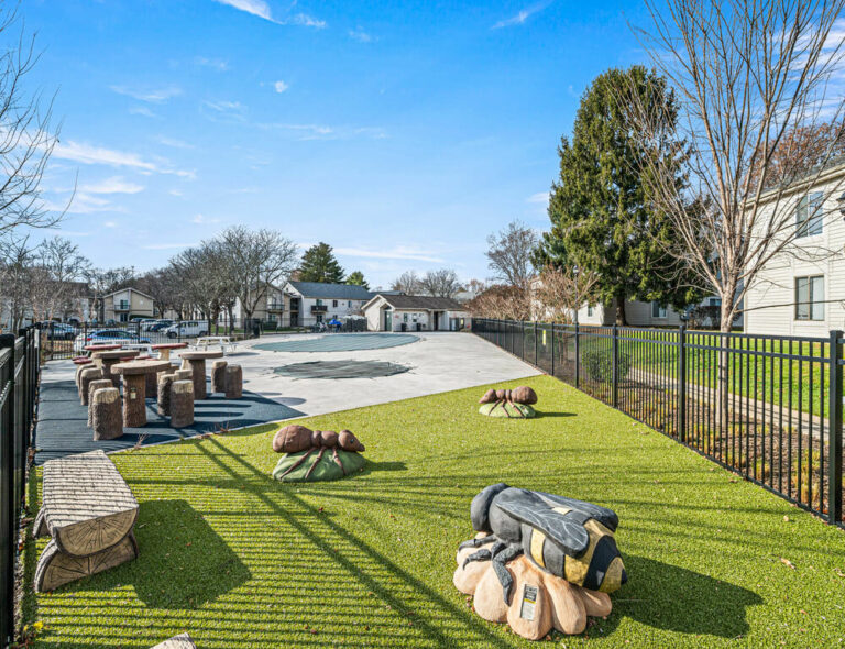 Photos of Apartments & Amenities | Hunters Glen
