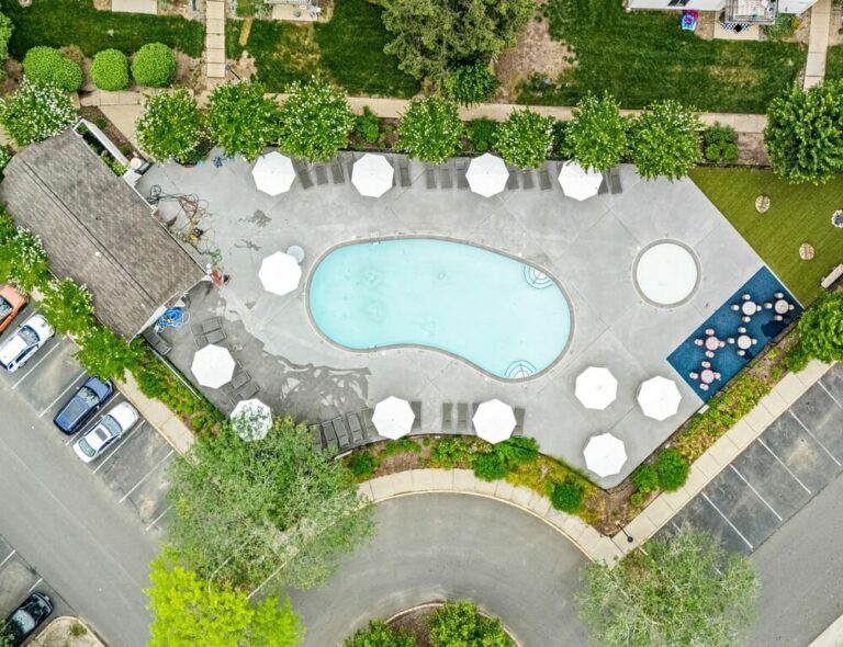 Photos of Apartments & Amenities | Hunters Glen