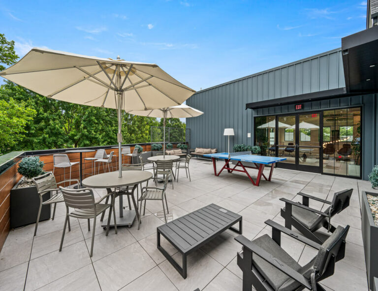 Photos of Apartments & Amenities | Hunters Glen